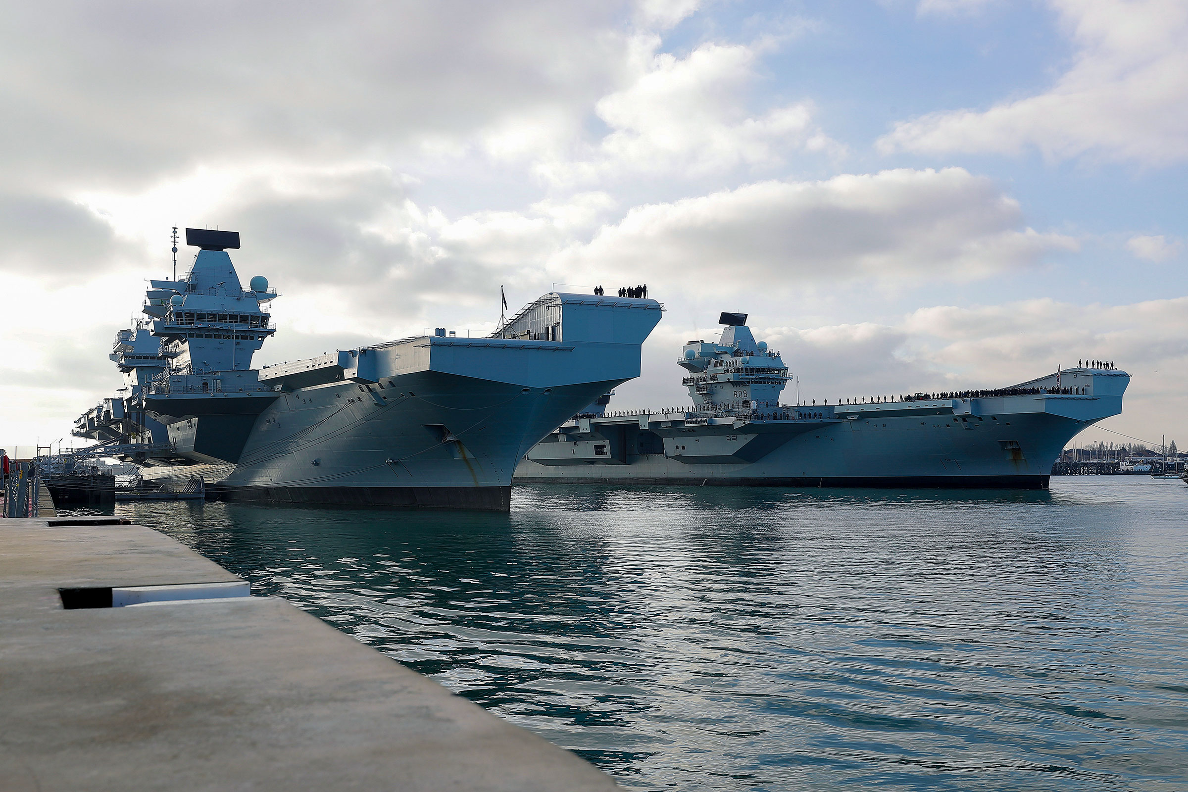 BAE Ship Systems & Royal Navy – Queen Elizabeth-class Aircraft Carrier ...
